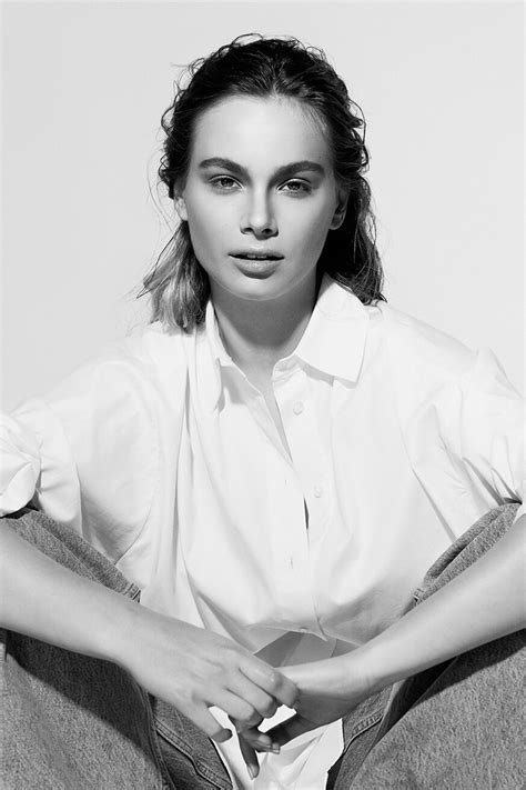 Emma Yakir Mc2 Model Management סוכנות דוגמנות
