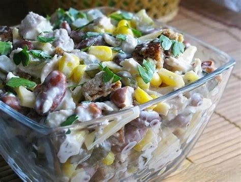 Цахим Тахианы махтай салат Орц Чанасан тахианы цээж мах 300 г Шош буцалгасан эсвэл