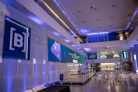 Ibovespa Fecha Em Alta Com Apoio De Bancos Petrobras E Vale Finanças