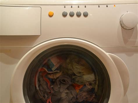 Основні причини поганого віджимання білизни в пральній машині
