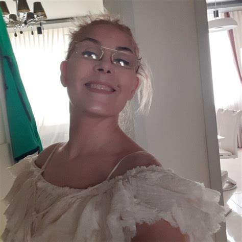 Sweetraspberry Cam Model Free Live Sex Show And Chat Stripchat