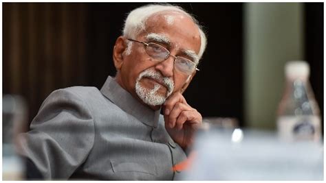 Bjp Rips Hamid Ansari Over Pakistan Journalists Claims On Sharing