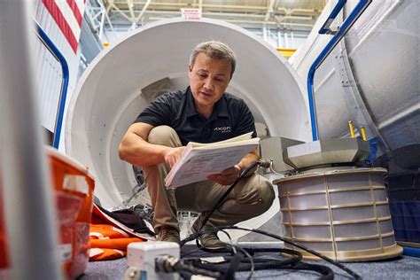 Francemonde Le Premier Turc Dans Lespace Emporte La Fierté Du Pays