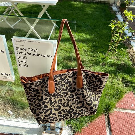 가바바 여성 가방 표범 무늬 토트백 G78876