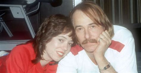 Mackenzie Phillips Tells Of Incestuous Affair With Her Own Dad Mamas And Papas Singer John
