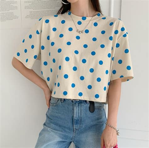 아우라 도트 크롭 반팔티셔츠 숏 비오 여성 여름 땡땡이 루즈핏 배꼽티