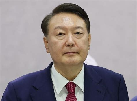 與 특검 법꾸라지 尹 즉각 구속해야 촉구 아주경제