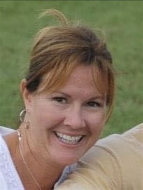 Mary Gladding Fora Travel