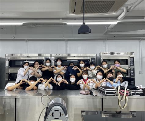 🍰데코동아리🍰 1학기 마지막 실습 단체사진📸 마지막이라니 너무 아쉽네요😢 한국관광대학교 한국관광대 한광대 호텔제과