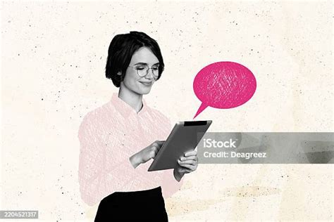 트렌드 삽화 스케치 이미지 사진 콜라주 연설 거품 텍스트 상자 마음 구름 검정 화이트 아가씨 손 보류 Epad 채팅 텍스트 유형 25 29세에 대한 스톡 사진 및 기타