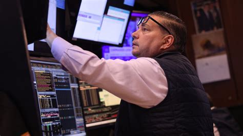 С растеж започна търговията на Уолстрийт Новини бг