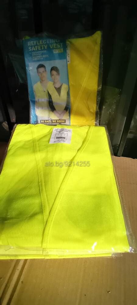 Жилетка обезопасителна Други Дупница Продавам обезопасителни жилетки светлоотразителн