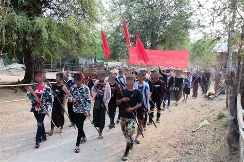 ကနီ ဒေသခံ ပြည်သူများ ဖက်ဆစ် စစ်တပ် အမြစ်ပြတ် ချေမှုန်းရေး ချီတက် ဆန္ဒပြ Khit Thit Media