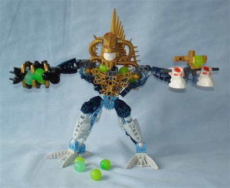 Limited Edition Irnakk 8626 Lego Bionicle Gold Spine Piraka And Umbra