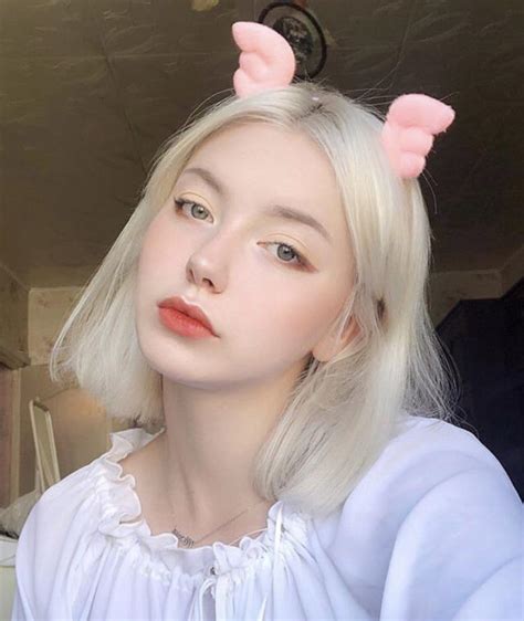 Collection Of Beautiful European American Beautiful Girl Image