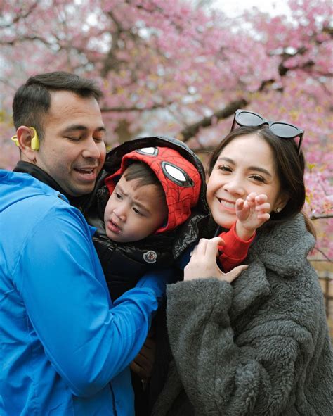 Cipung Pakai Baju Spiderman Saat Liburan Di Jepang