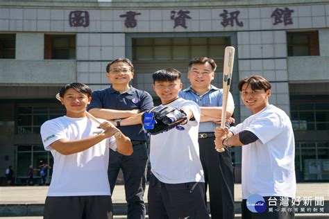 培育棒球選手有成 崑山科大陳飛霖、巫柏葳2人入選台鋼雄鷹職棒隊