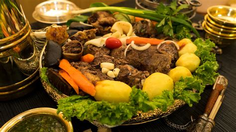 Нийтийн хоолны салбарын орлого өмнөх оны мөн үеэс 95 5 хувиар өсжээ Eguur Mn