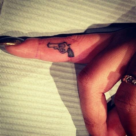 Pin By Chloe On Tatts Finger Tattoo Designs Finger Tattoos Small Finger Tattoos