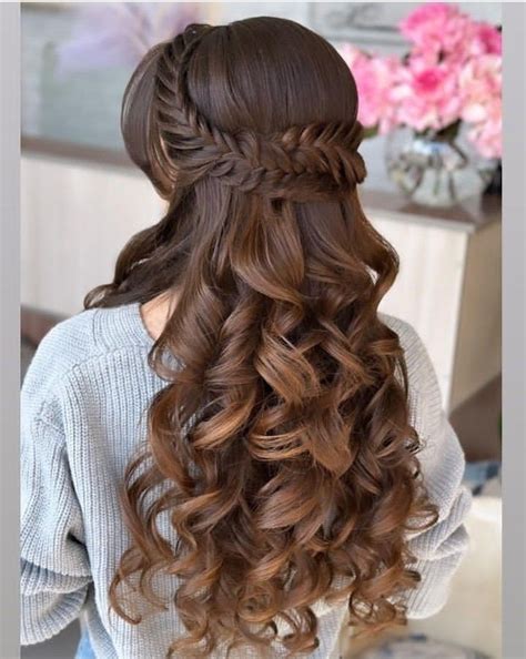 Pin By Damaris Ruiz On Peinados Y Maquillajes Bride Hairstyles