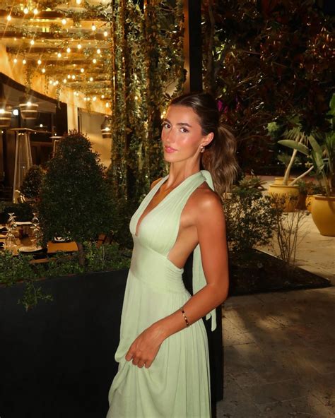 Lilia Schneider Liliaschneider • Instagram Photos And Videos