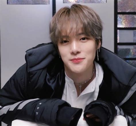 Lets Play A Funny Game On Tumblr Surprise Me Minhyuk X Fem Reader Summary You Feel Like