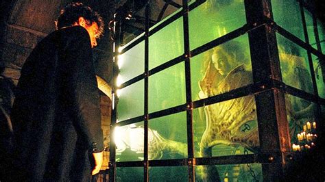 商人抓到一条美人鱼，可美人鱼却变成怪物，吃光了所有船员！ Youtube