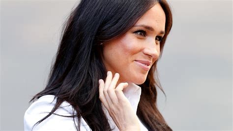 Meghan Markles Super Sleek Bun Gives Sofia Richies Signature Style A