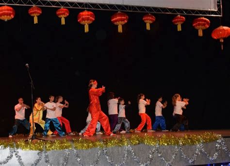 Смарт часовник е голямата награда в томболата за публиката на фестивала на китайската култура в