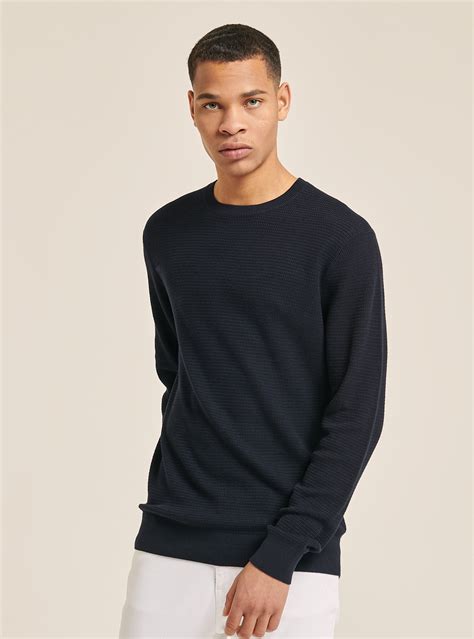 Textured Crew Neck Pullover