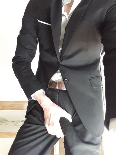 I Dont Wear Underwear Under My Suit Scrolller