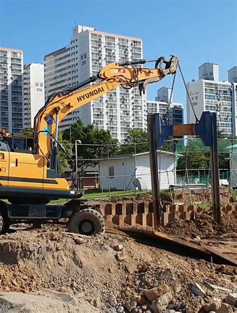 Excavator Operator 미래종합중기 Hyundai Hw145 Ts판넬 광양시굴착기 광양시미니굴착기 석축 광양시중장비 택지조성 건물철거 지중화 사방 조경 토목공사