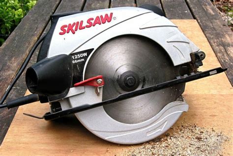 How To Use A Circular Saw Secrets And Techniques