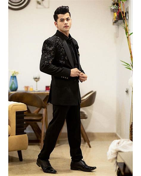 Siddharth Nigams Formal Looks Are Killing Us Slowly Iwmbuzz