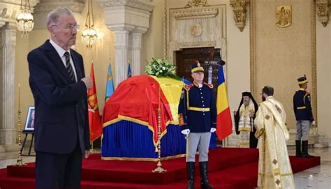 Emil Constantinescu Aduce Un Omagiu Rar Lui Ion Iliescu O Apariție