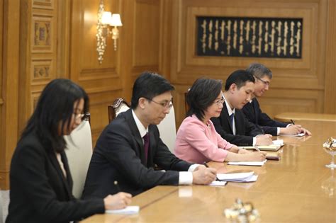 БНХАУ ын Элчин сайд боомтуудын хил холболтын асуудалд онцгой анхаарч ажиллаж буйгаа илэрхийлэв