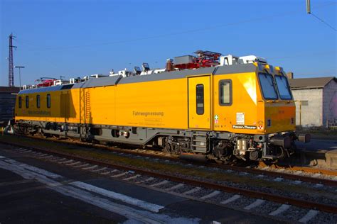 Db Netzinfrago 741 328 Knöttert Bei Kaarst Der Auf Einem Offenbarer Stelle Stehender Fotograf