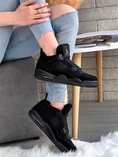 Air Jordan 4 Retro Black Cat — ціна 3040 грн у каталозі Кросівки Купити жіночі речі за доступною
