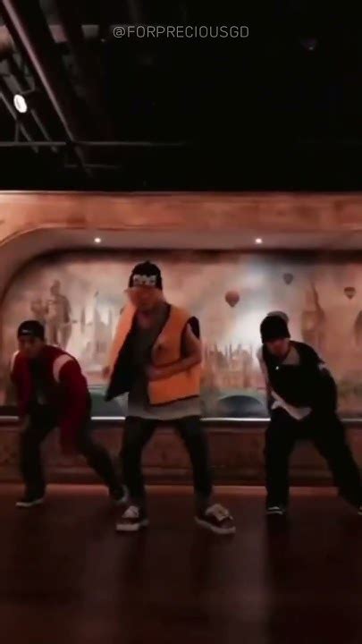 존재 그 자체로 간지인 지드래곤 춤선도 미쳤다 Gd Gdragon 빅뱅 지드래곤 지디 춤 댄스 연습실 커버 커버댄스 춤선 간지 권지용 피마원
