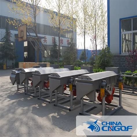 Wood Chips Screening Vibratory Sifter Sawdust Sieving Linear Vibrating