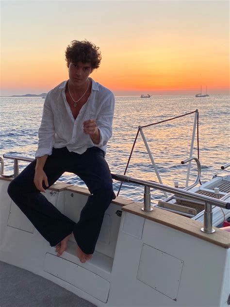 Pin By James Dix On Summer In 2022 Beach Outfit Men Old Money Style Mens Outfit Inspiration