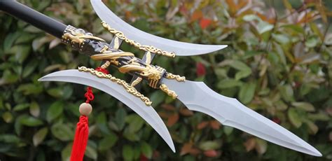 门戟、手戟与方天画戟：三国时代最流行的的兵器，是如何没落的？ 手戟 兵器 吕布 新浪新闻