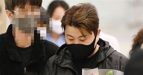 김호중 선물을 꼼꼼하게 보는 센스 엑s Hd포토