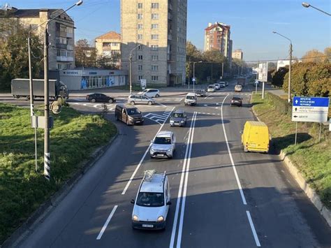 На вулицях Івано Франківська оновили дорожню розмітку ФОТО ПІК ПІК