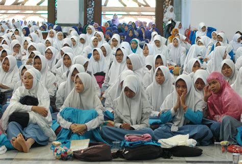 Manfaat Pengajian Bagi Kalangan Remaja