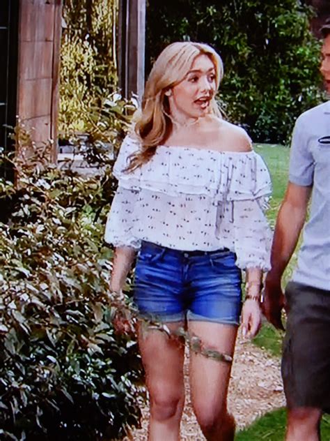 Pin By Jeff Klipp On Peyton Roi List Fashion Peyton List Women