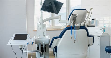 전문 치과 기구 직장 구강학의 클로즈업 텅 빈 현대 의료 클리닉 위생과 건강을 위한 모든 것 사진 Unsplash의 좌석 이미지