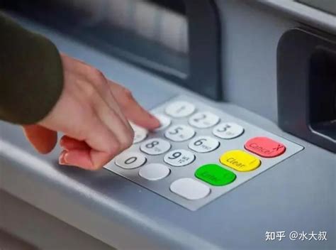 在银行取钱时如工作人员问取钱用途最好这样回答千万别慌 知乎