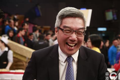 熱爆娛樂 楊千嬅周柏豪《多功能老婆》cp望再續前緣 助力hoy Tv對撼無綫 周柏豪 多功能老婆 楊千嬅