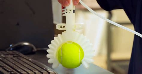 Watch This 3d Printed Robotic Gripper Pick Up Hold And Release Objects Without Electronics